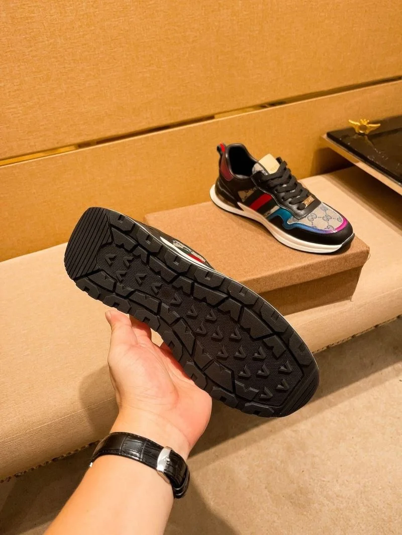 Accurate model Gucci Low Shoes