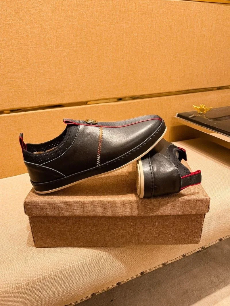 Value-priced Gucci Low Shoes