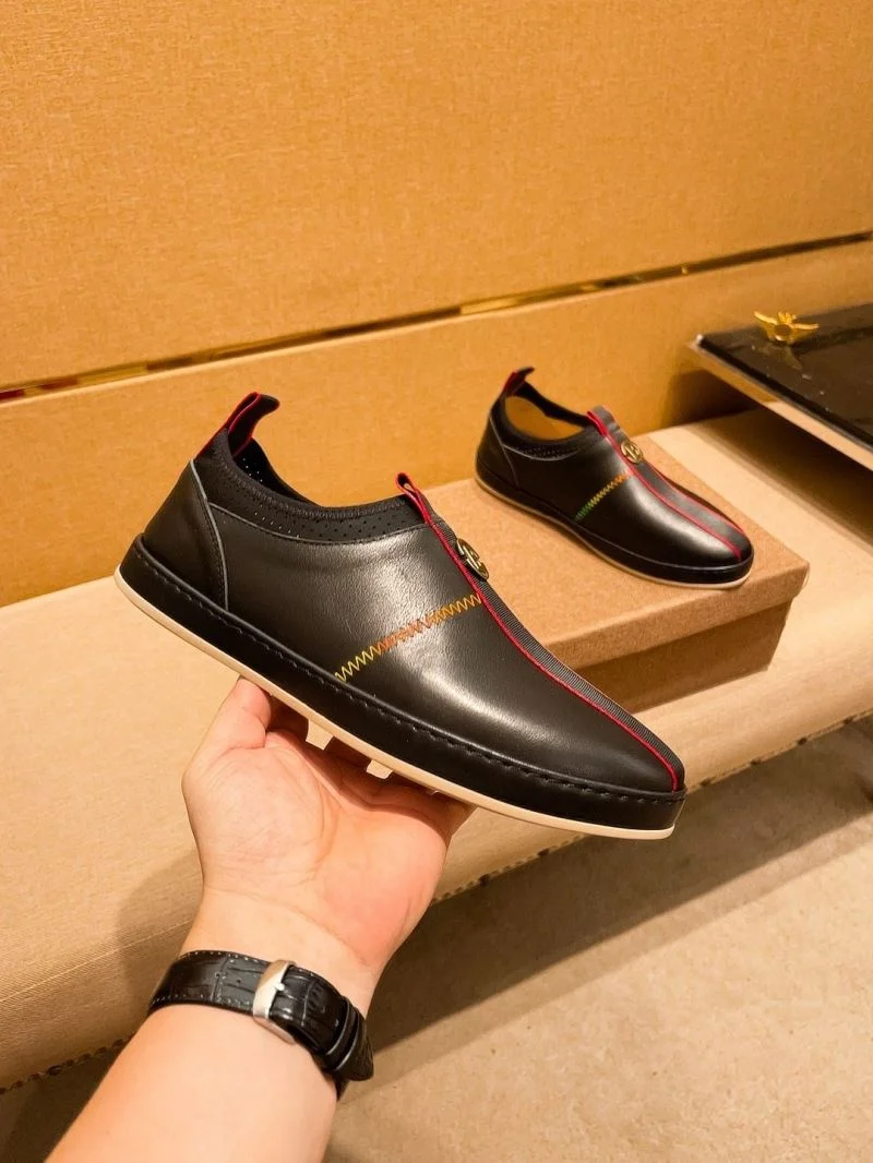 Value-priced Gucci Low Shoes