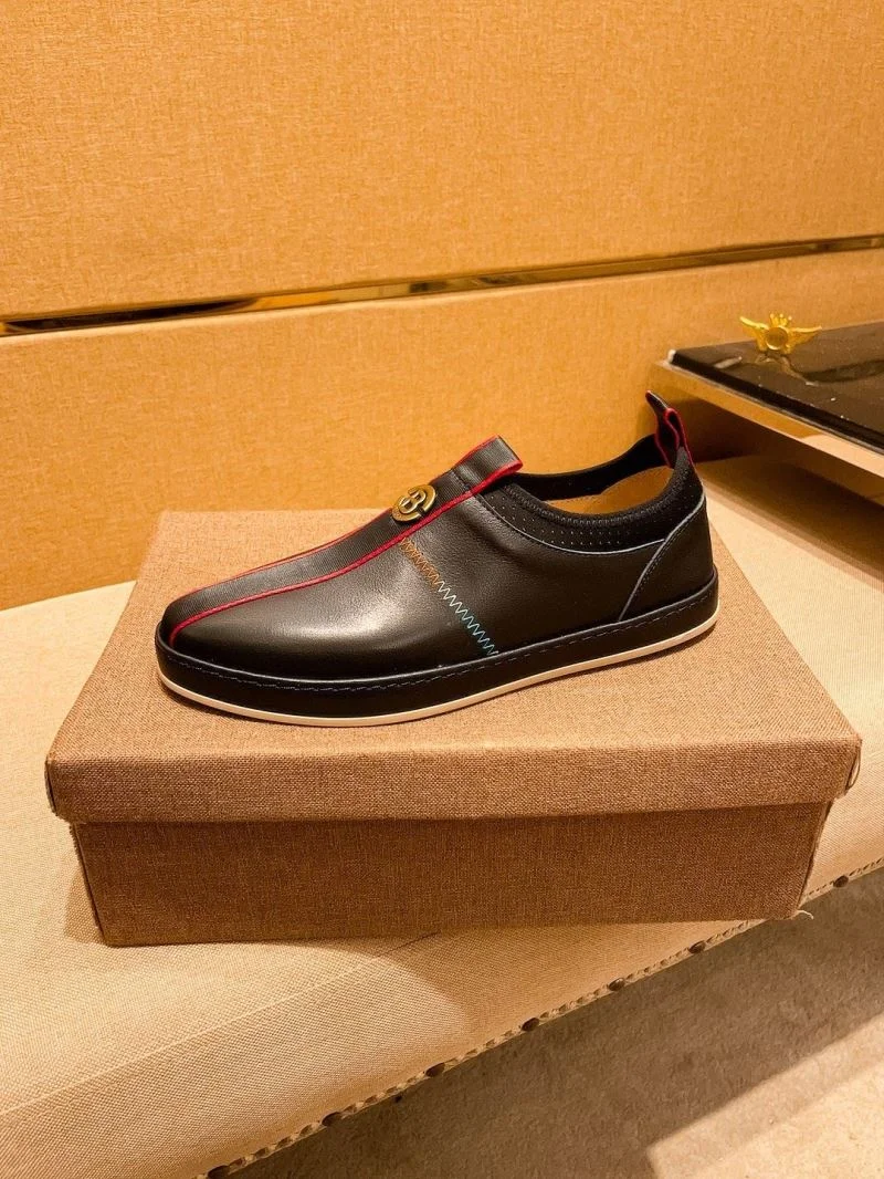 Value-priced Gucci Low Shoes