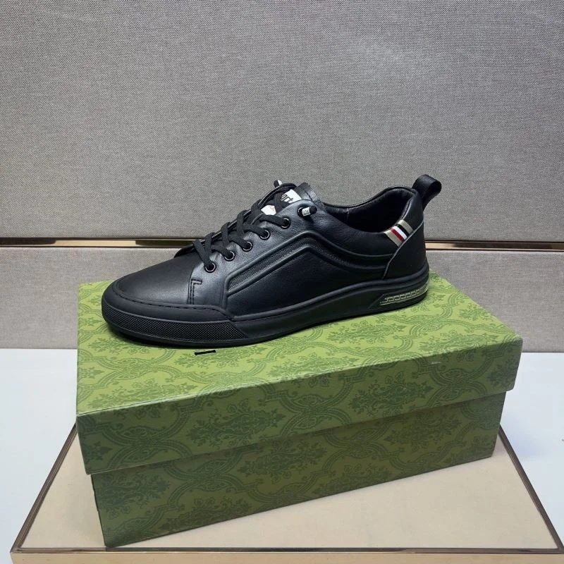 Top match Gucci Low Shoes