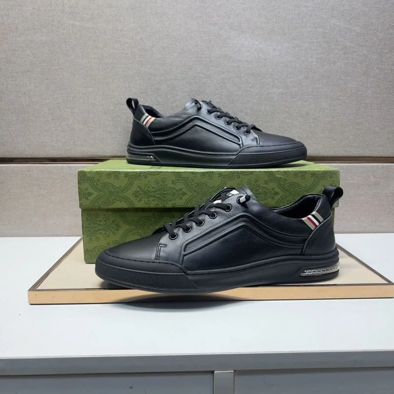 Top match Gucci Low Shoes