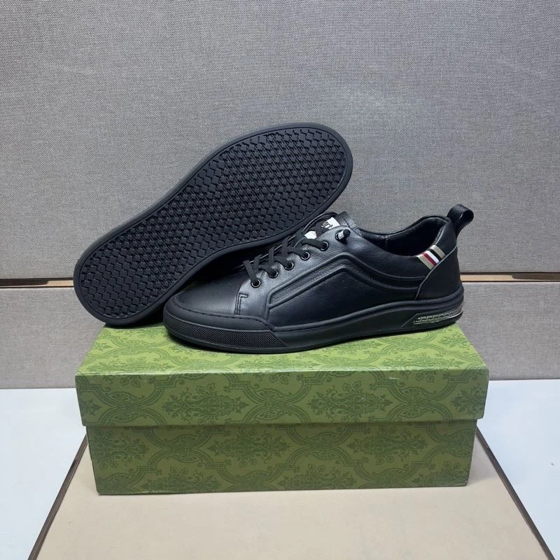 Top match Gucci Low Shoes