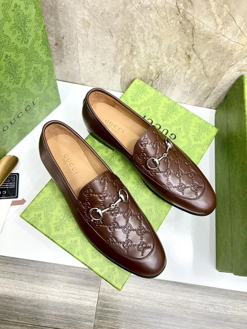 Top match Gucci Low Shoes
