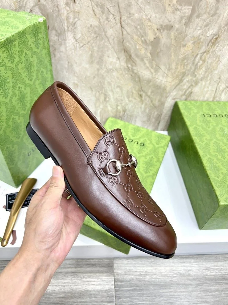 Top match Gucci Low Shoes