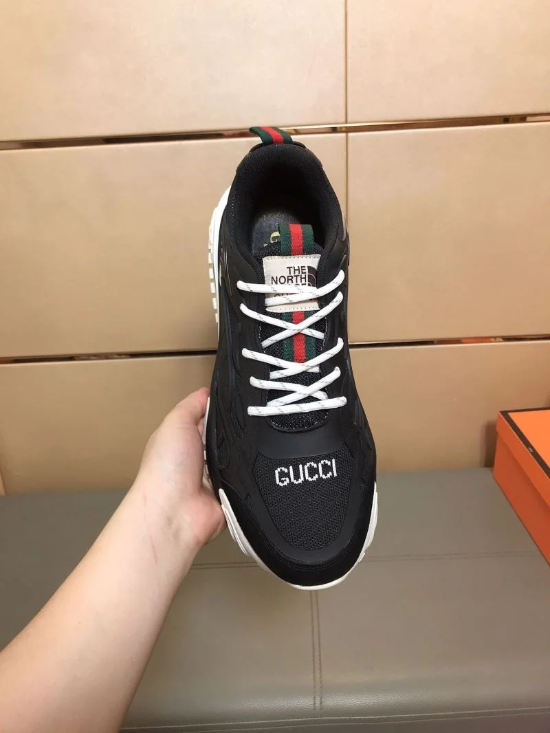 Bargain Gucci Low Shoes