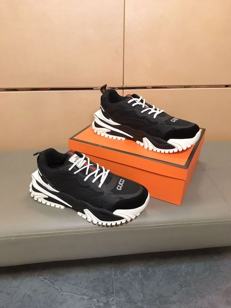 Bargain Gucci Low Shoes