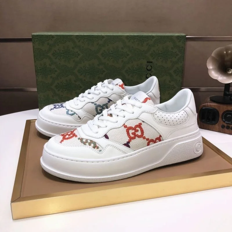 Bargain Gucci Low Shoes
