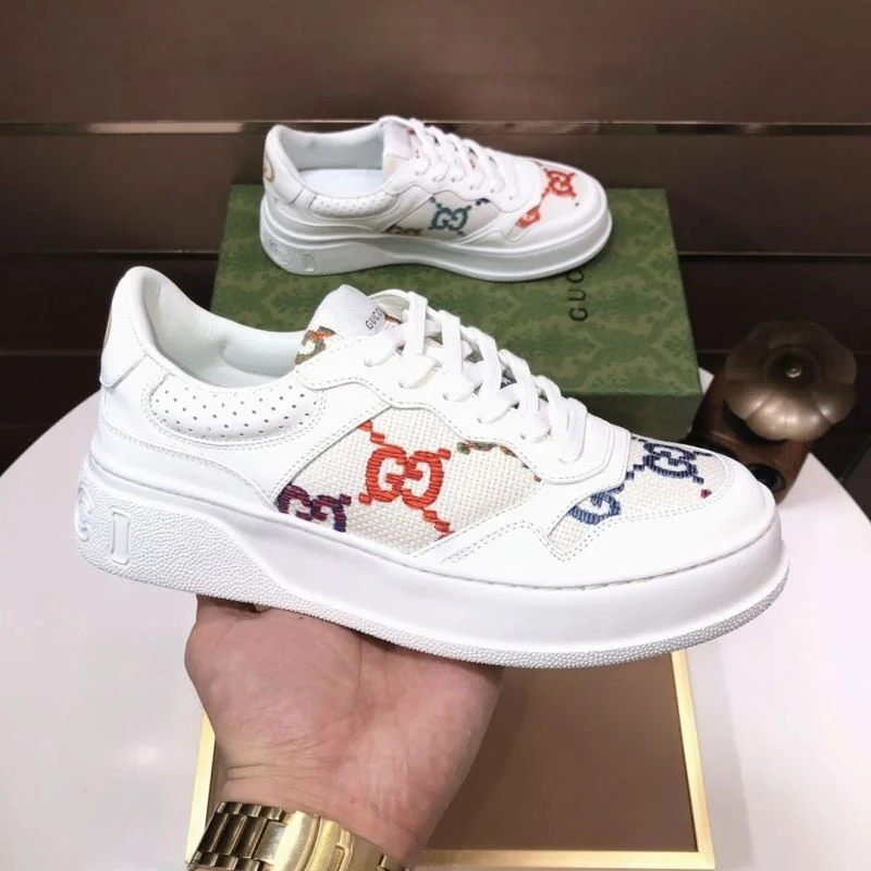 Bargain Gucci Low Shoes