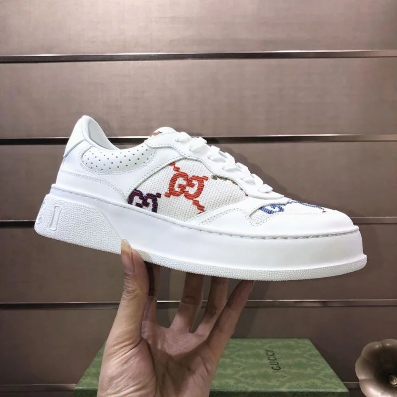 Bargain Gucci Low Shoes