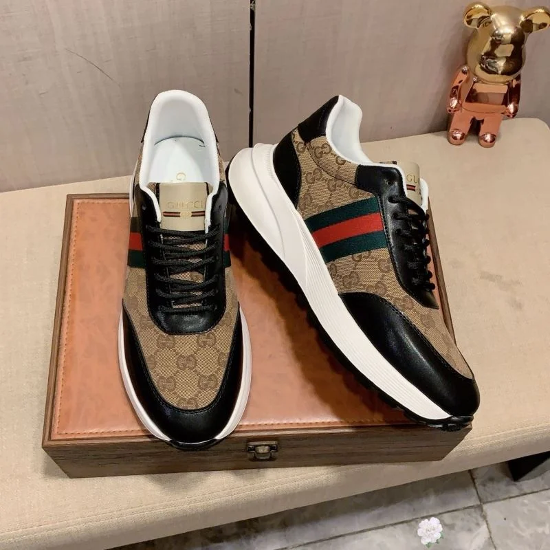 Bargain Gucci Low Shoes