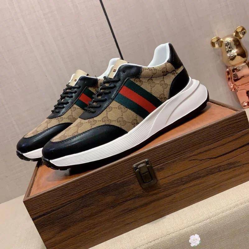 Bargain Gucci Low Shoes