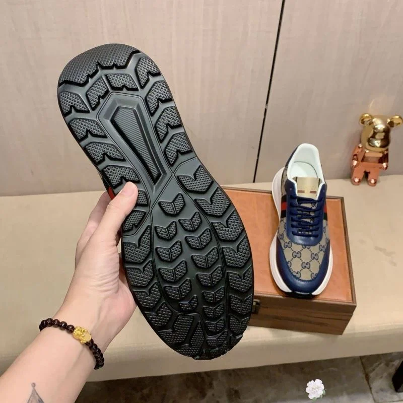 Bargain Gucci Low Shoes
