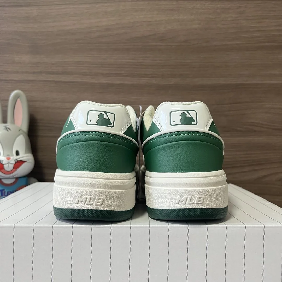 Top match Gucci Low Shoes