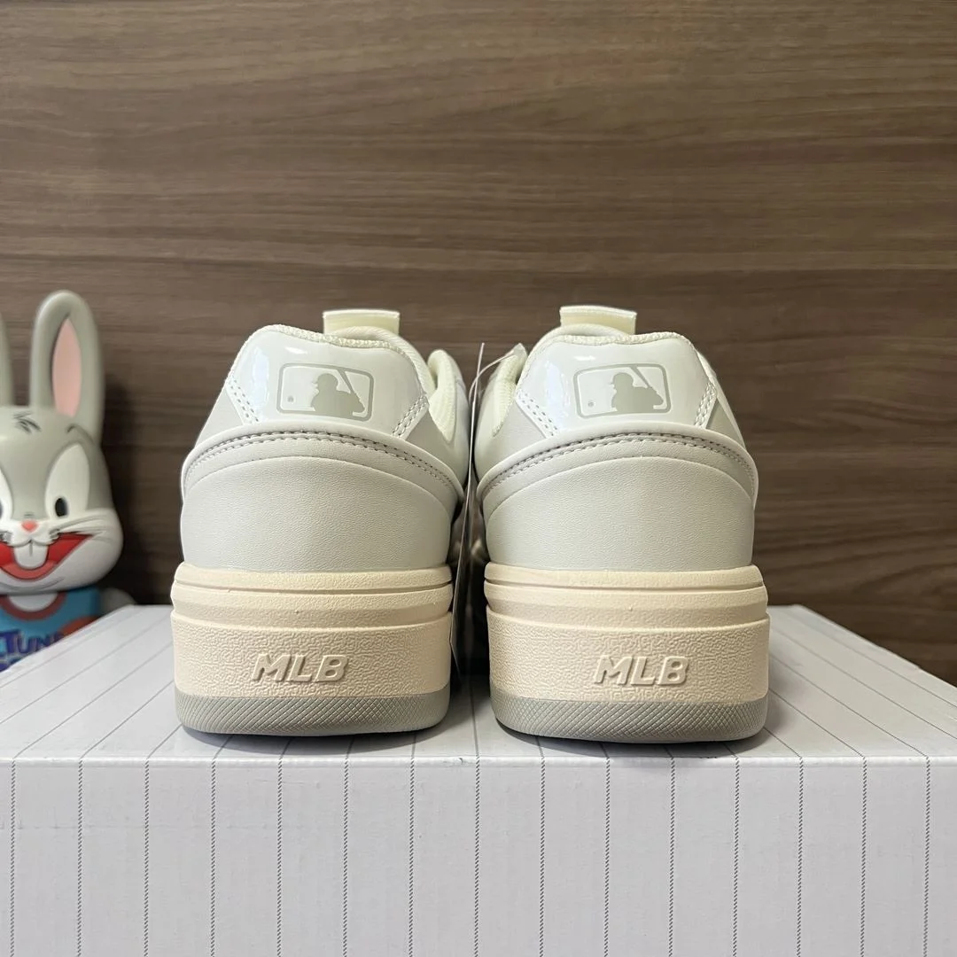 Brand-original Gucci Low Shoes