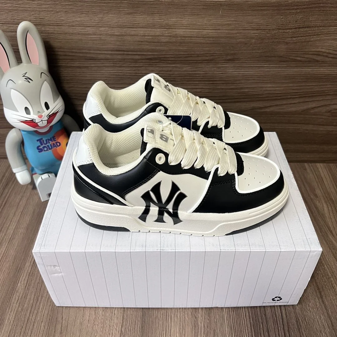 Bargain Gucci Low Shoes