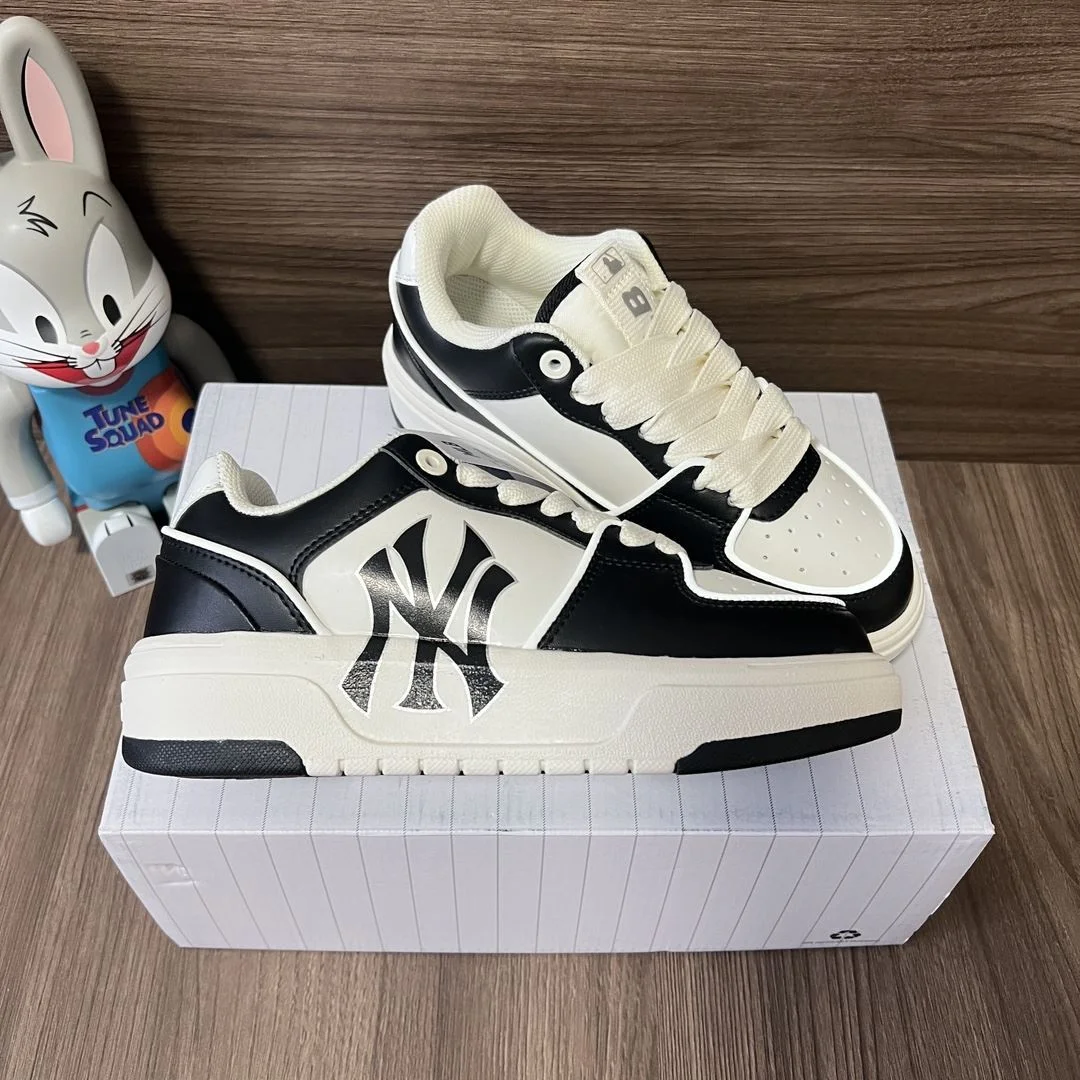 Bargain Gucci Low Shoes