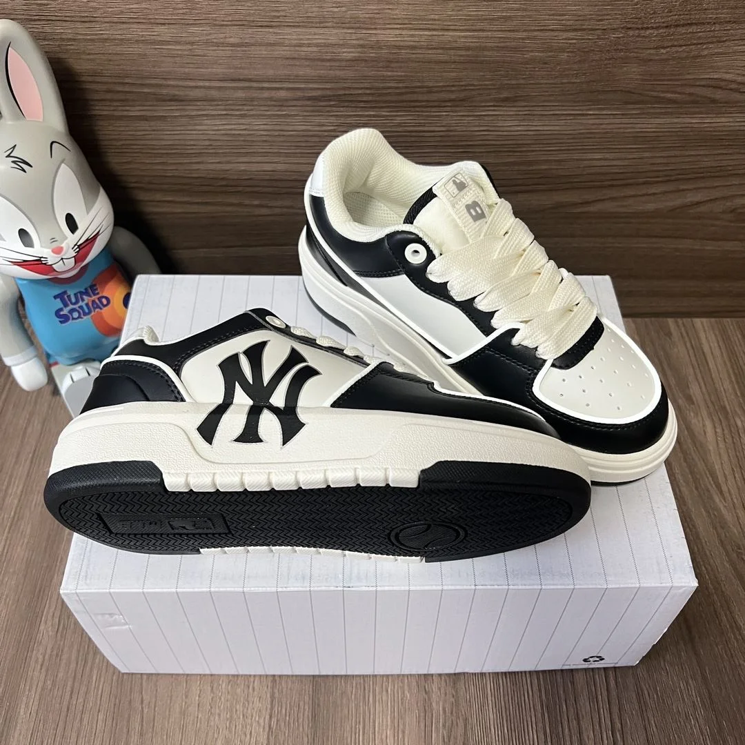 Bargain Gucci Low Shoes