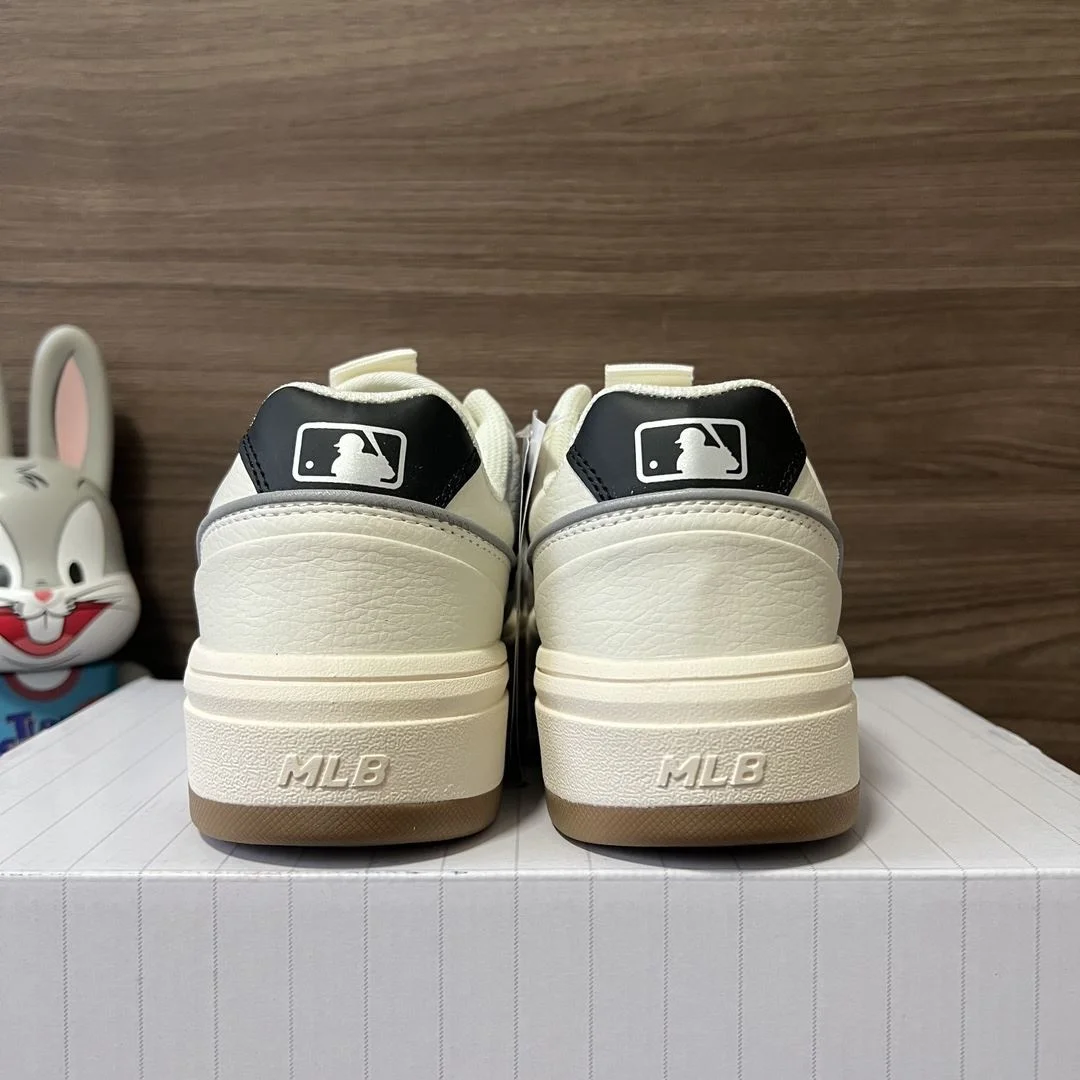 Precise copy Gucci Low Shoes