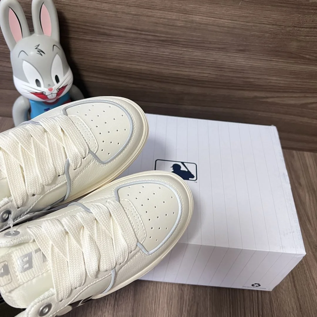 Precise copy Gucci Low Shoes