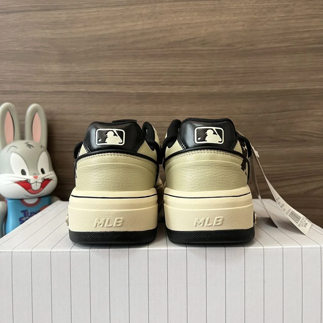 Brand-original Gucci Low Shoes