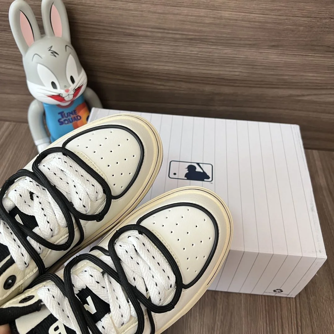Brand-original Gucci Low Shoes