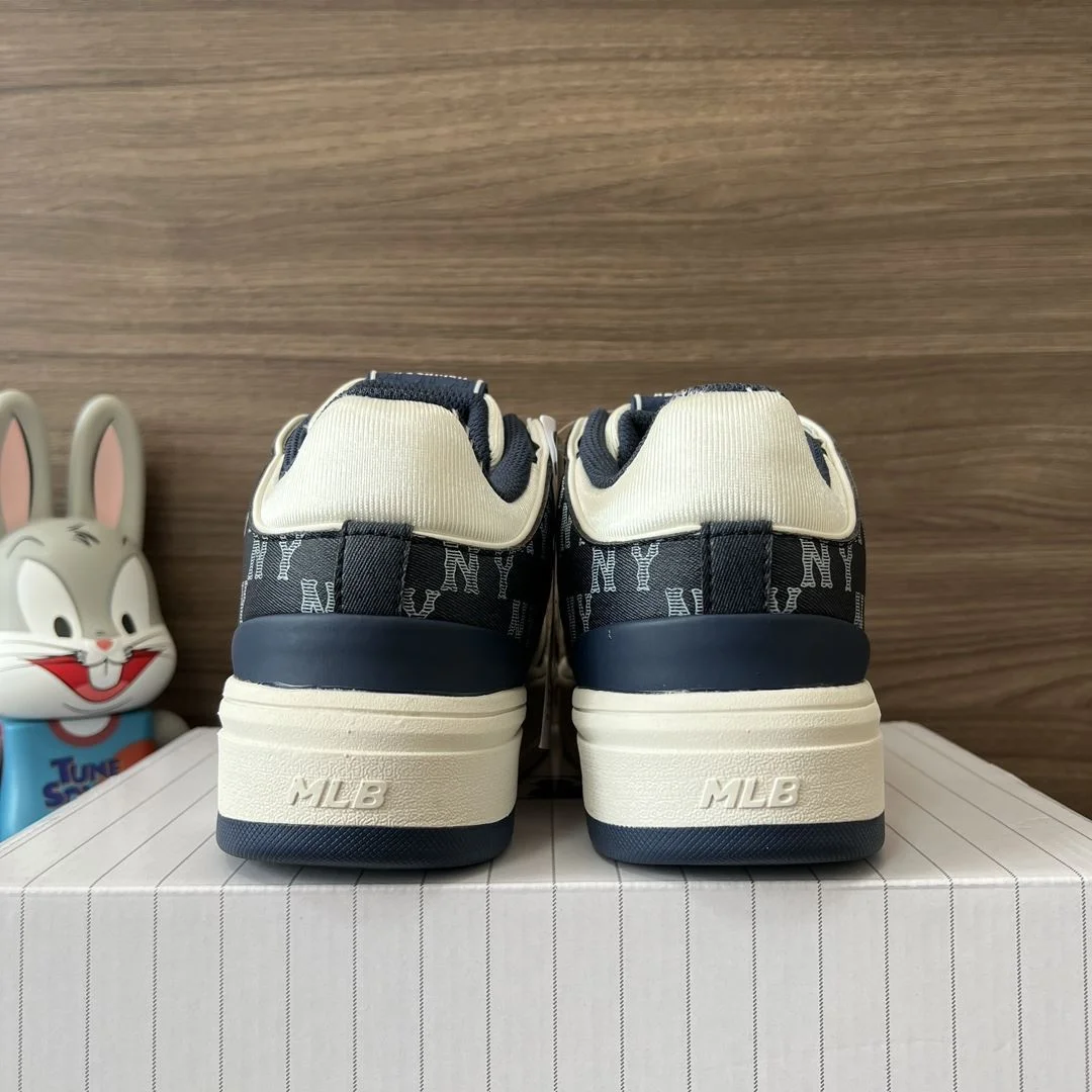 Genuine Gucci Low Shoes