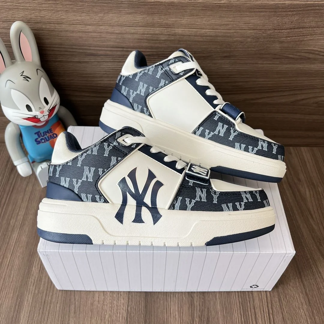Genuine Gucci Low Shoes