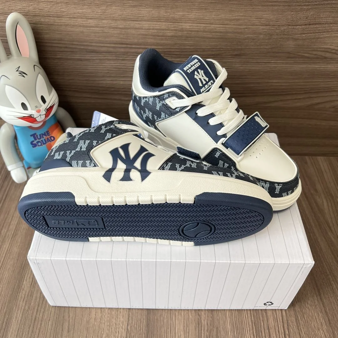 Genuine Gucci Low Shoes