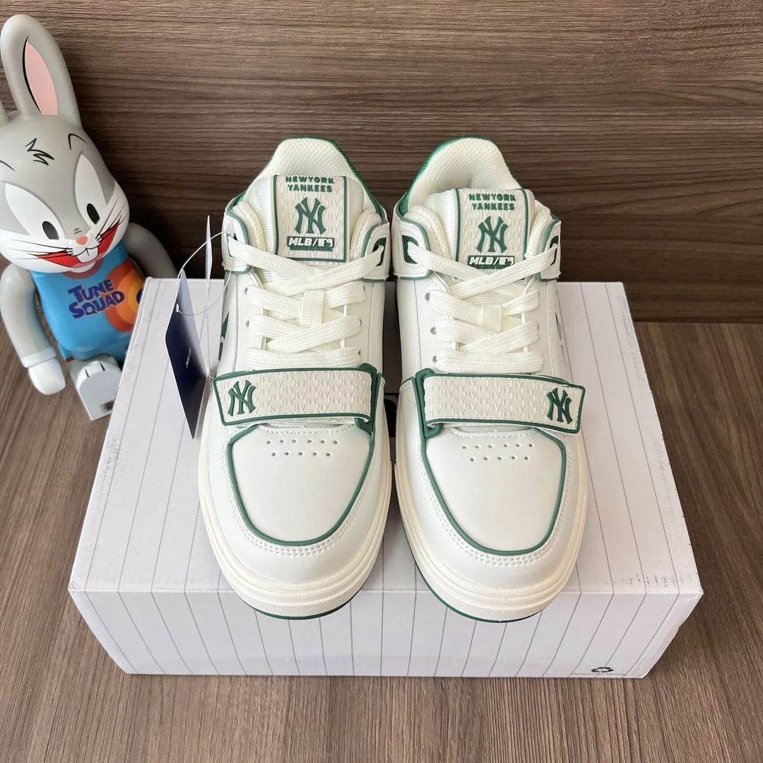 Top mirror Gucci Low Shoes