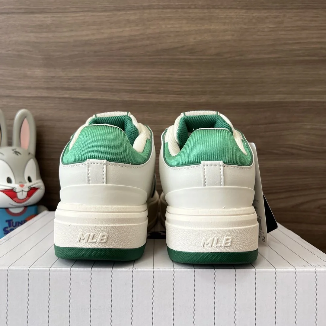 Top mirror Gucci Low Shoes