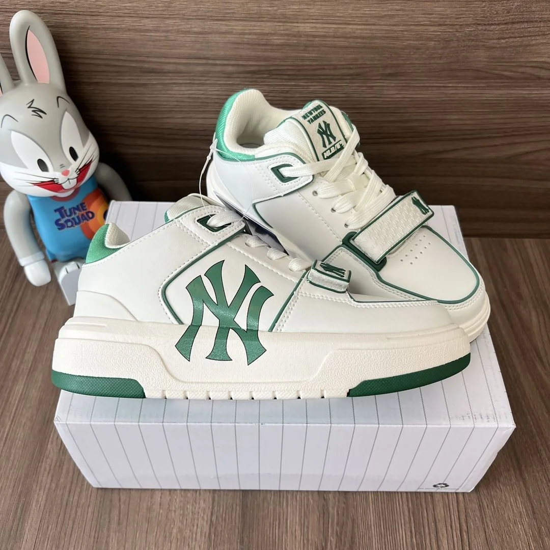 Top mirror Gucci Low Shoes