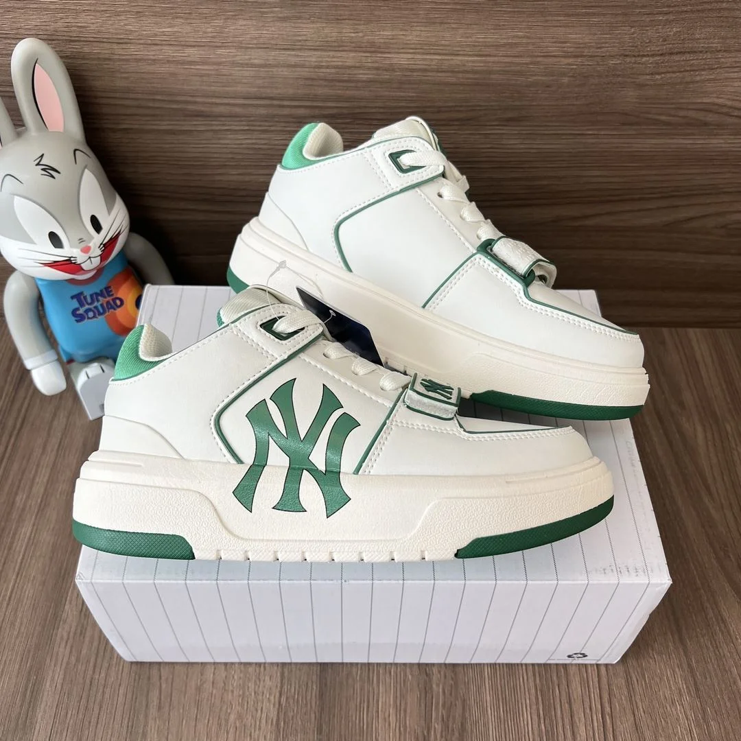 Top mirror Gucci Low Shoes