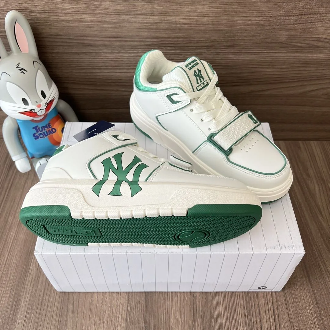 Top mirror Gucci Low Shoes