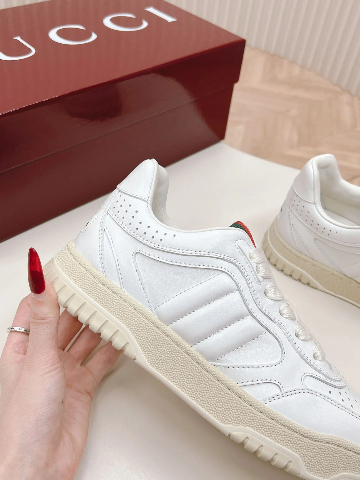Official Gucci Low Shoes