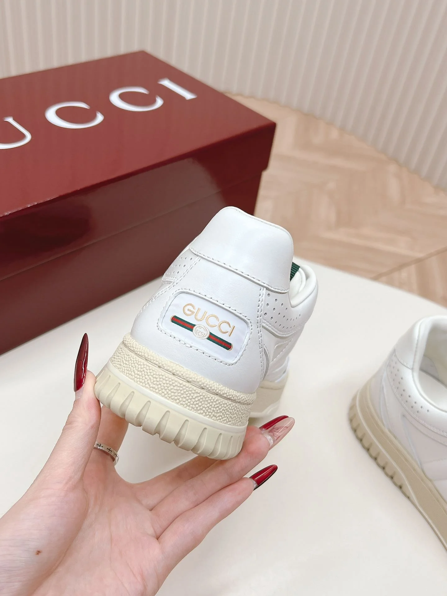 Official Gucci Low Shoes