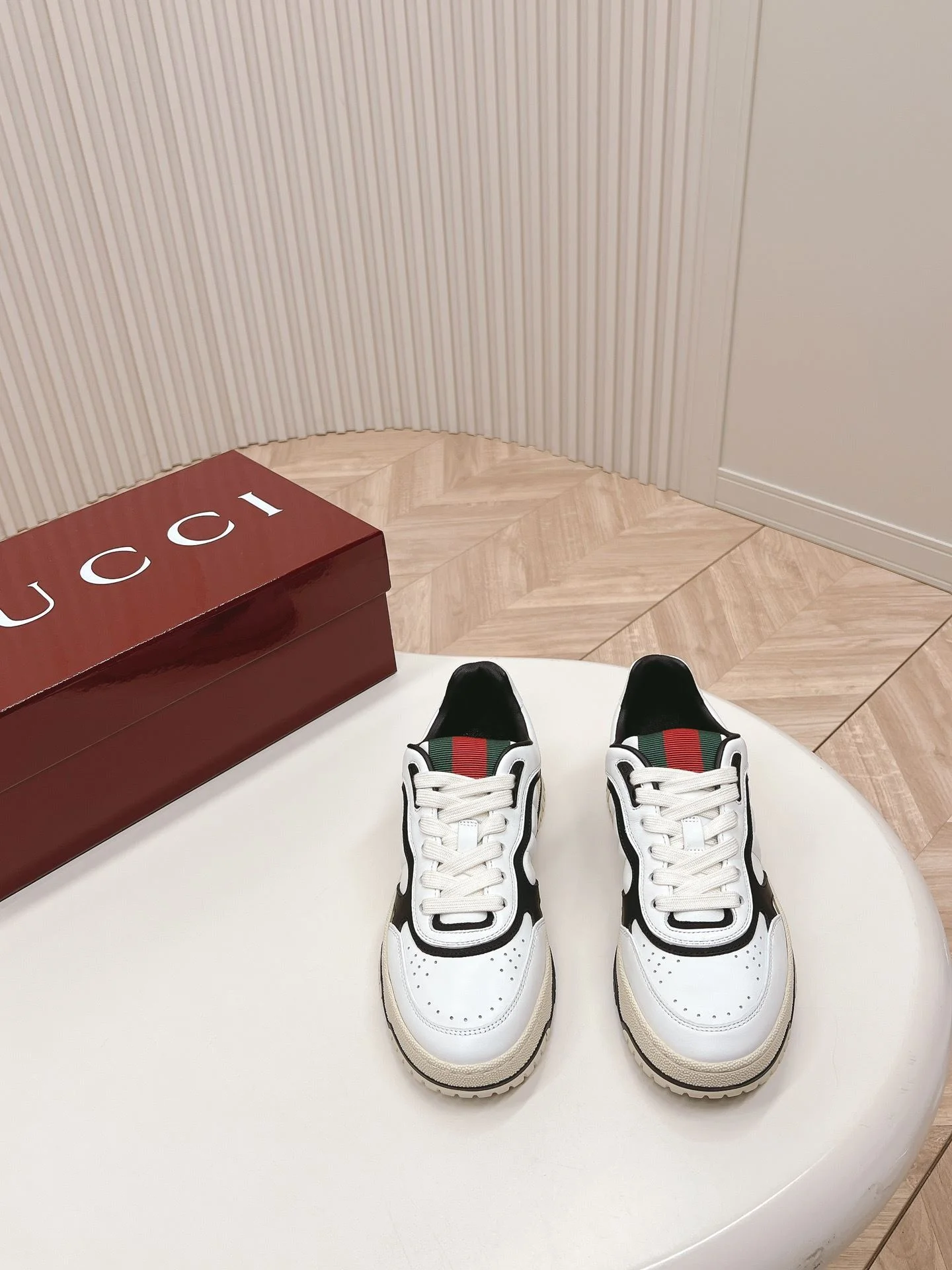 Gucci Low Shoes