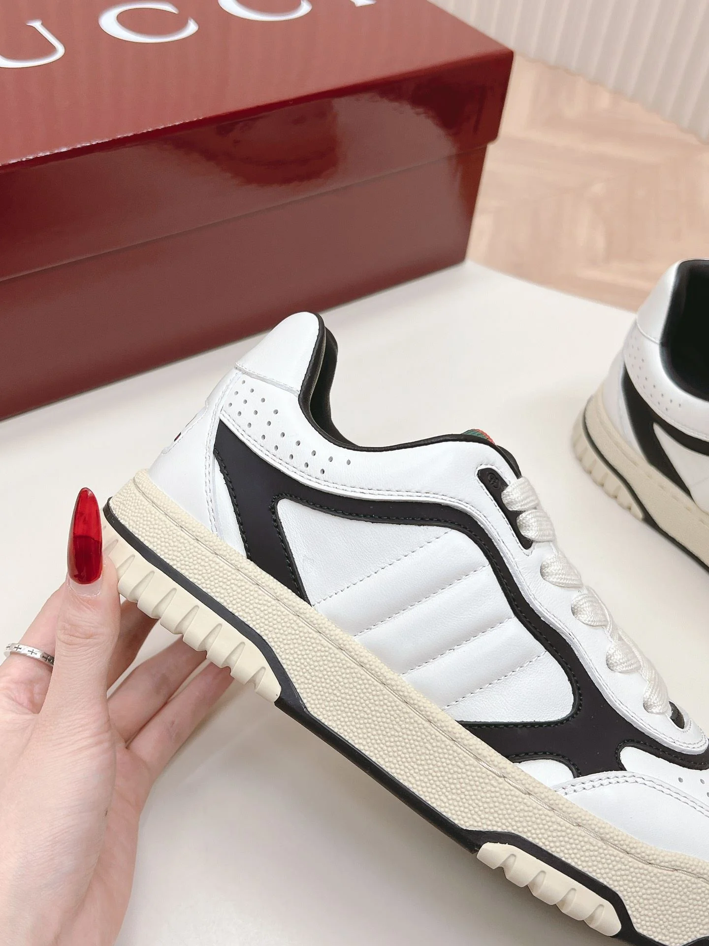 Cut-rate Gucci Low Shoes