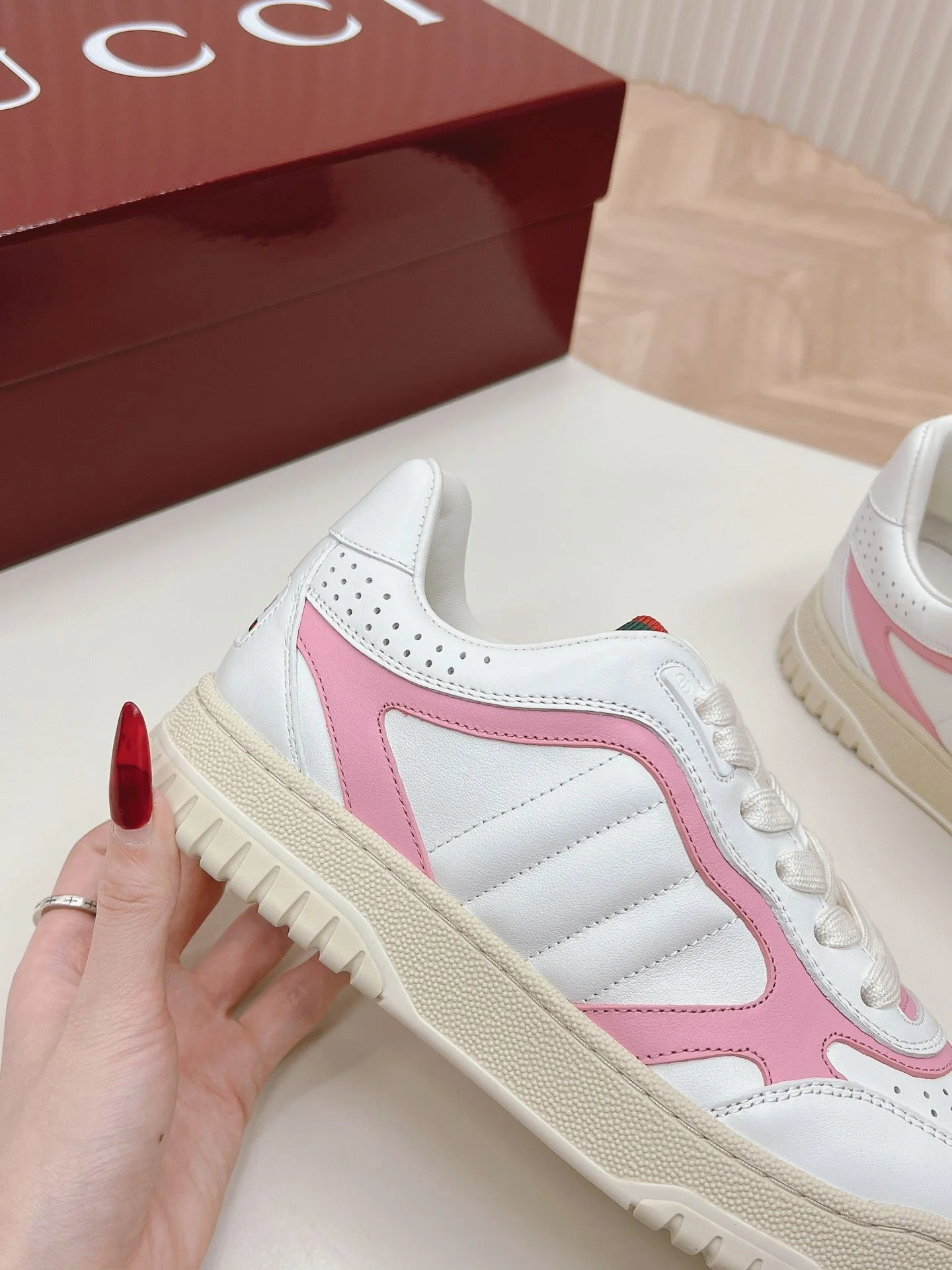 Bargain Gucci Low Shoes