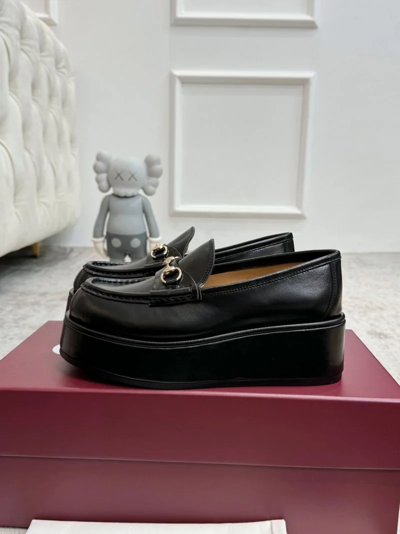 Low-cost Gucci Low Shoes