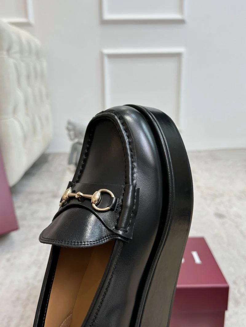 Low-cost Gucci Low Shoes