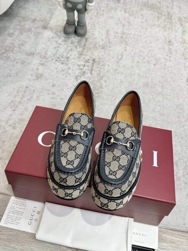 Cut-rate Gucci Low Shoes