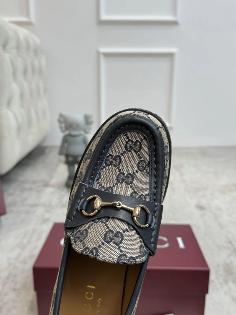 Cut-rate Gucci Low Shoes