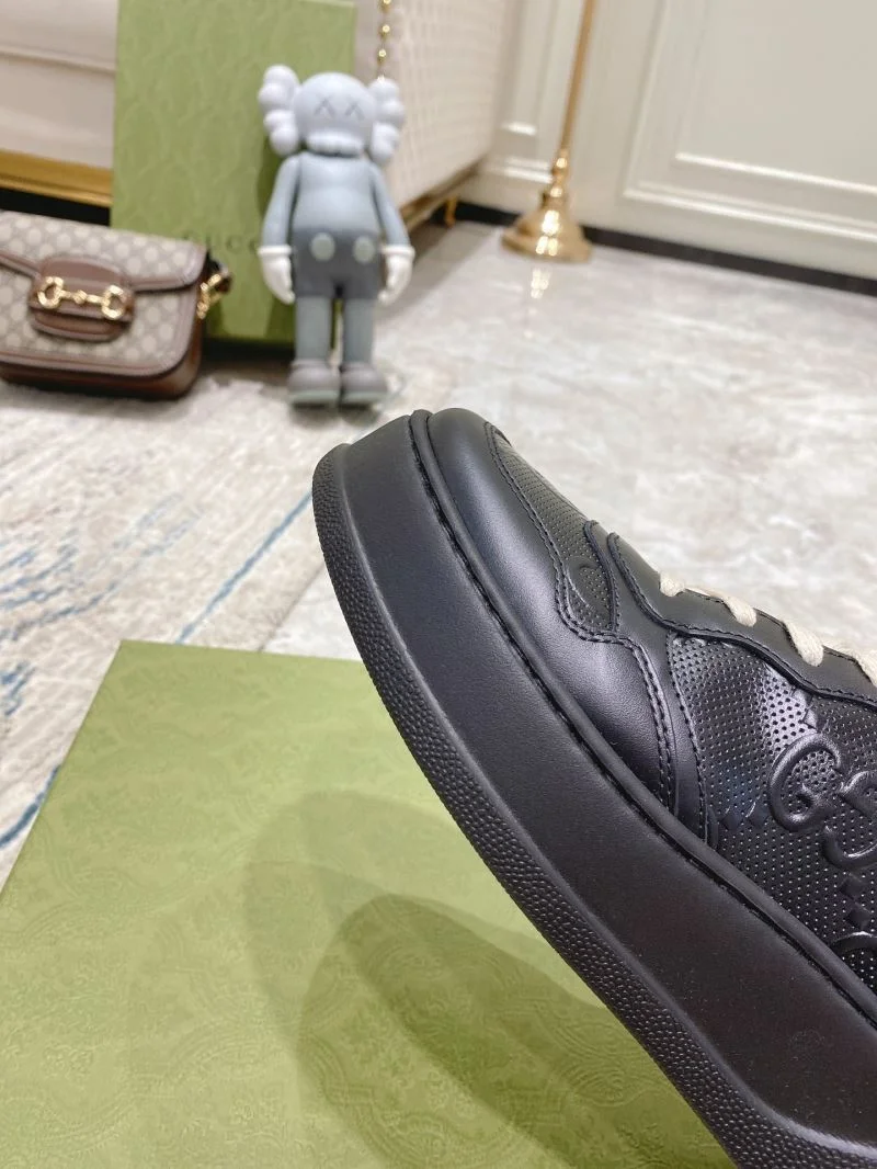 Brand-original Gucci Low Shoes