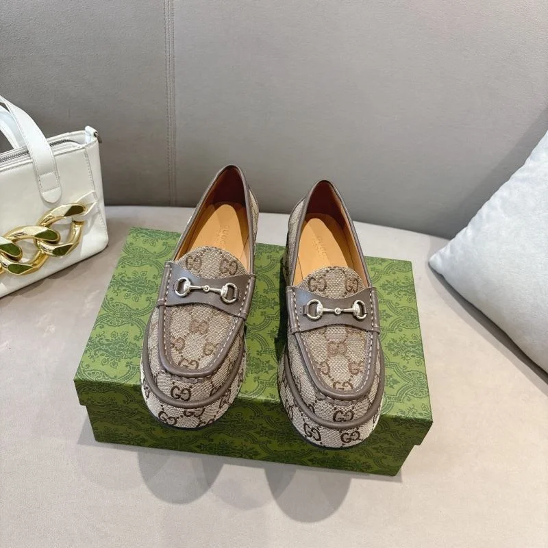 Top mirror Gucci Low Shoes