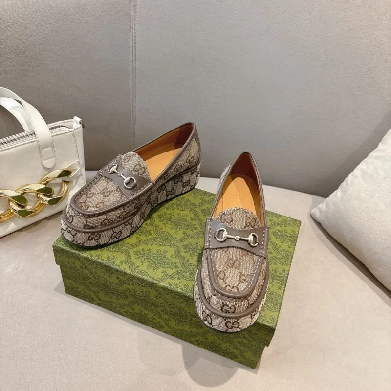 Top mirror Gucci Low Shoes