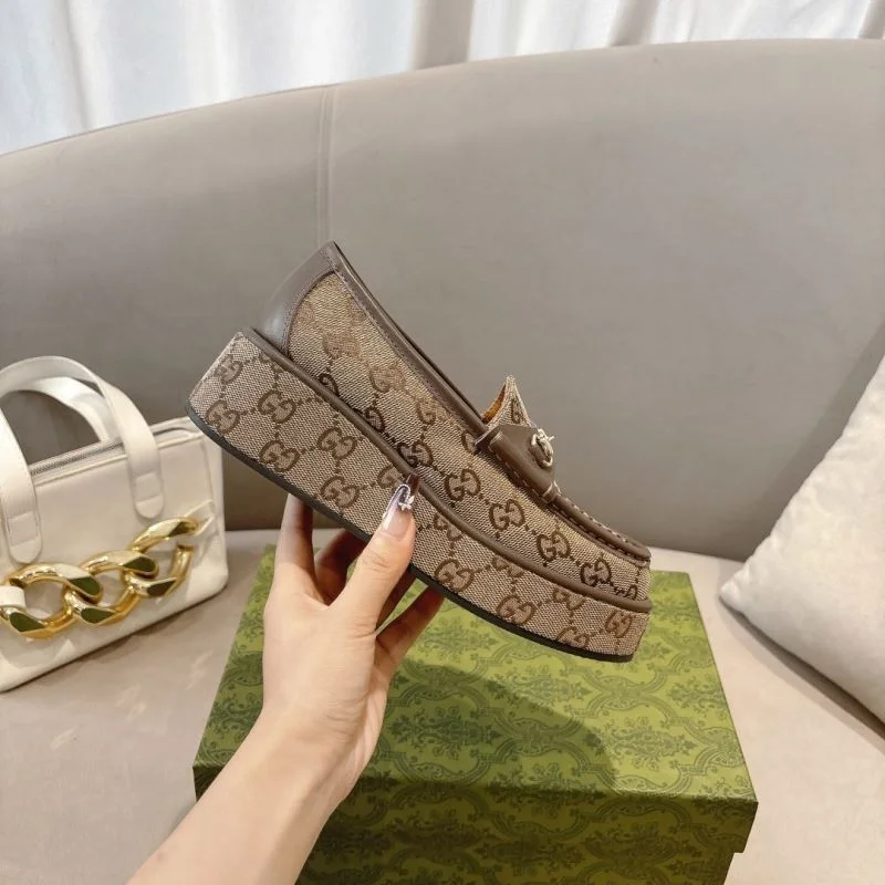Top mirror Gucci Low Shoes