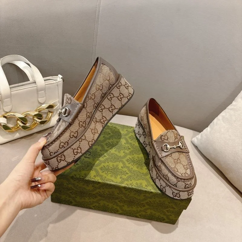 Top mirror Gucci Low Shoes