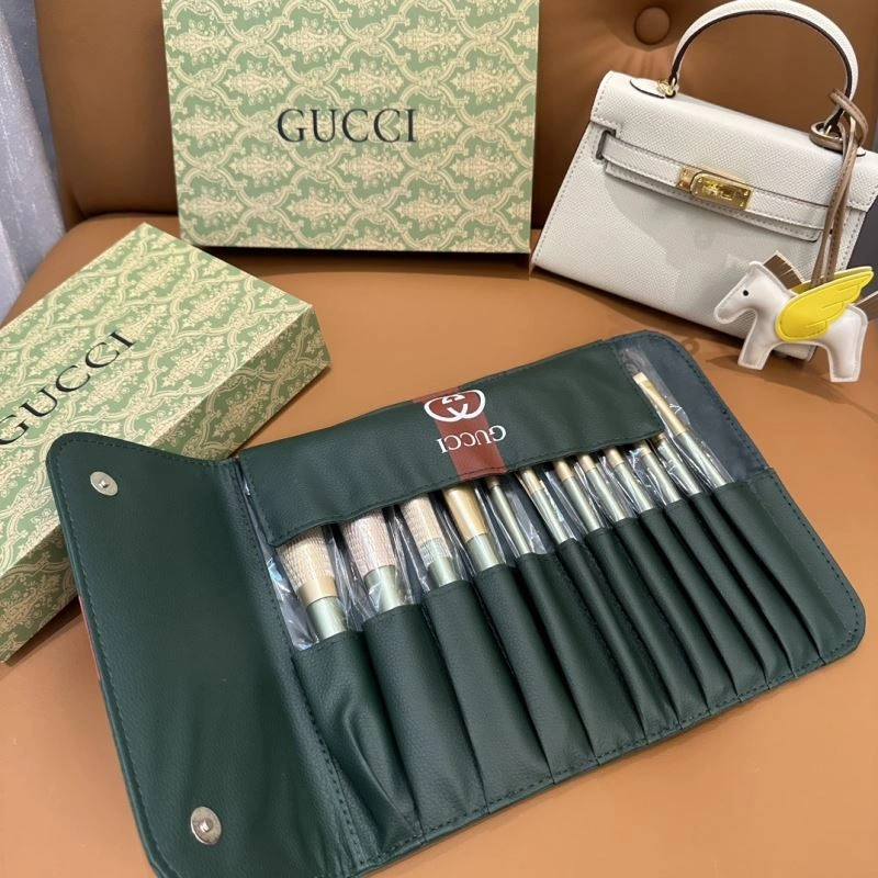 Brand-authenticated Gucci Makeup Brushe