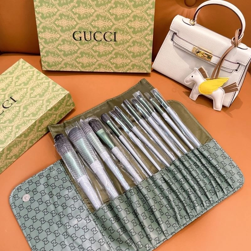 Affordable Gucci Makeup Brushe
